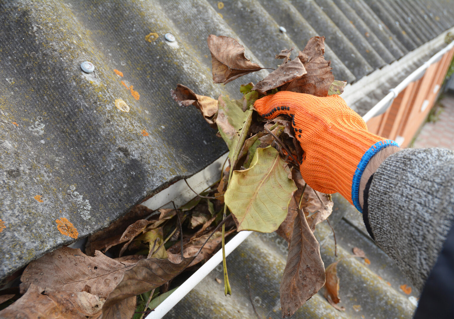 Clean Your Gutters Safely